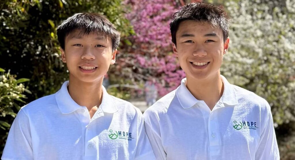 【海外】「勇気あるティーンたちが使わなくなった制服を1,400家族に寄付！140万ドルの支援を実現」 - Faddist! -海外の楽しい ...
